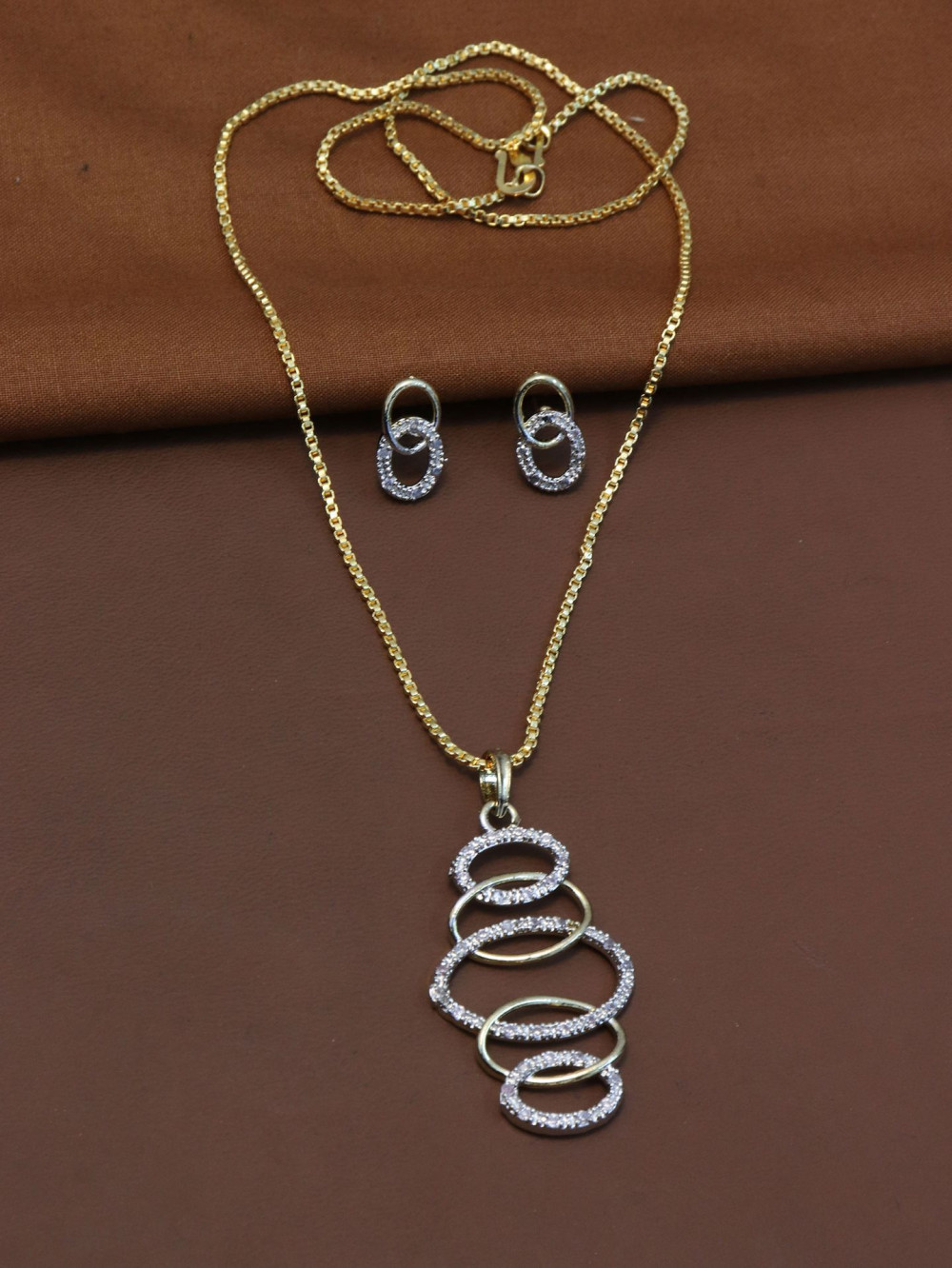 Buy Circle Design Modern Pendant Chain and Earrings Set- Joolkart at ...